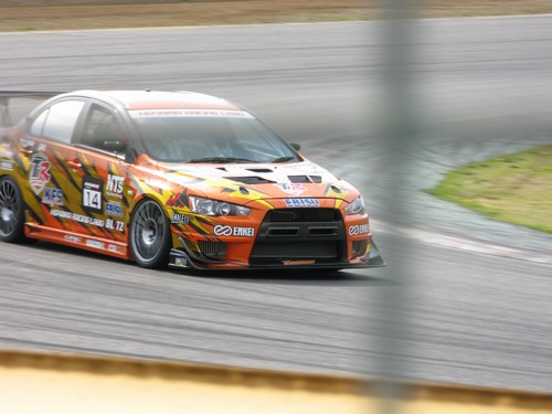 Street racing in Japan - e-alpha1.co.uk- rancing car